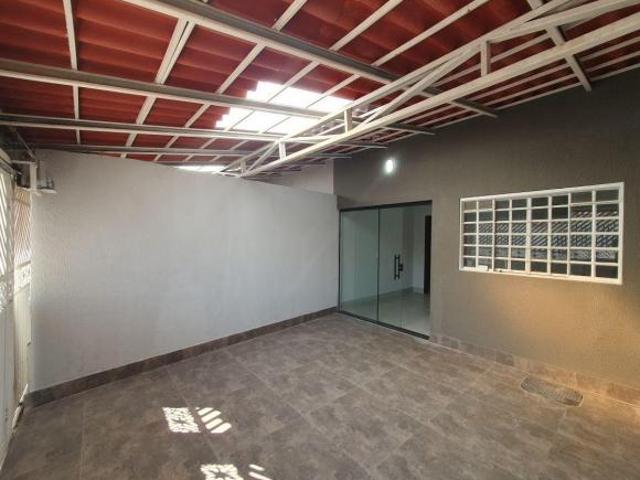 LOTE C/ CASA TÉRREA DE 03 QUARTOS C/ SUÍTE E CASA DE 02 QUARTOS EM CIMA SANTA MARIA SUL