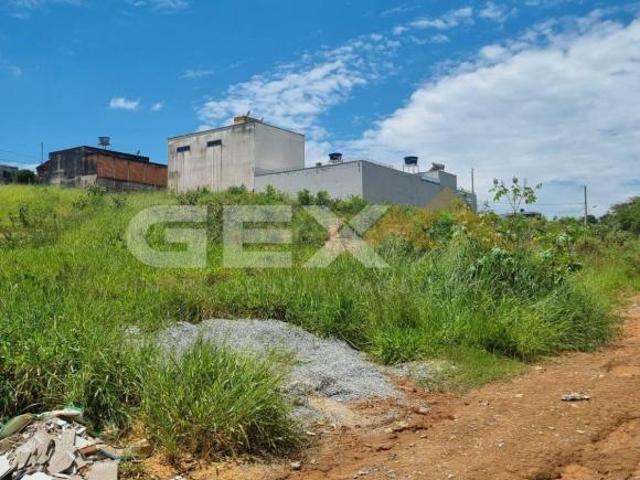 Lote com 432m² no Bairro Belvedere
