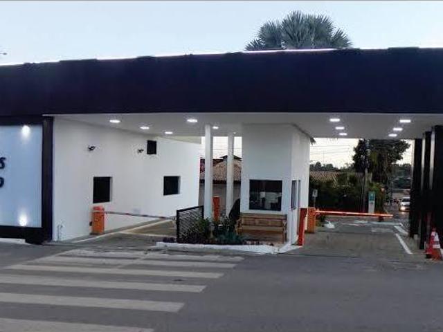 Lote com 453m², Condomínio Vivendas Friburgo, Escriturado