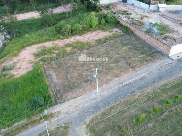 Lote com 750 m² com incrível topografia