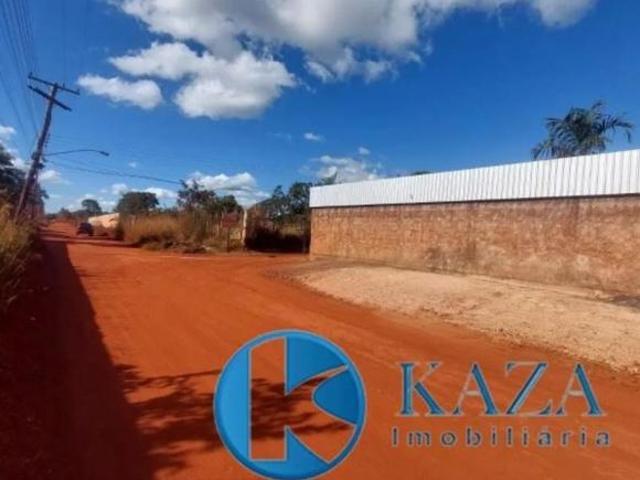 LOTE COM 900M² EM VALPARAÍSO DE GOIÁS