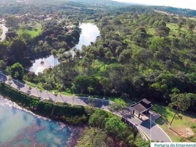 Lote com 1.010 m²  em uma excelente localização do condomínio