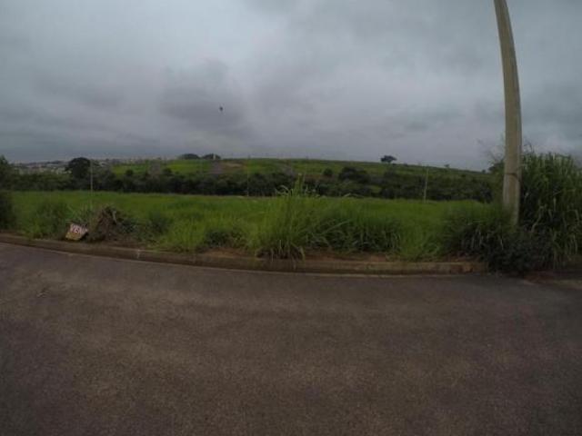 Lote com 227m² em Bady