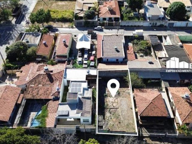 Lote com 300 m² todo murado