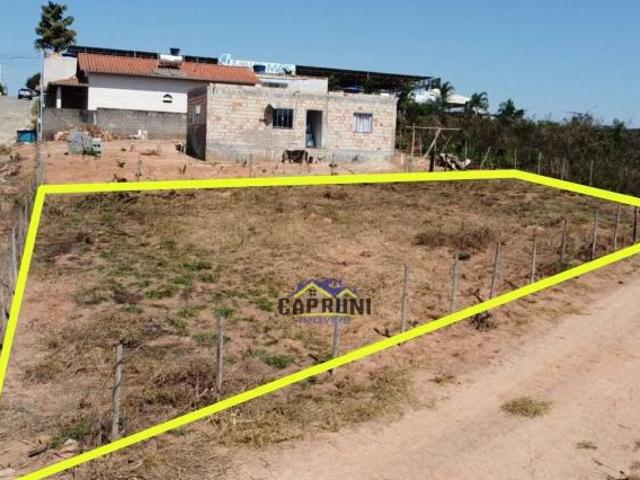 Lote com 385m² localizado em Carmópolis de Minas MG, no bairro Santo Antônio