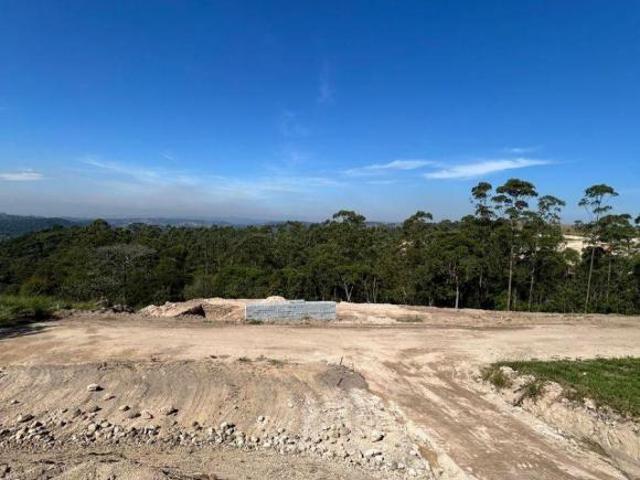 Lote com terraplanagem com vista espetacular apenas 1hr de São Paulo na cidade de São Roque
