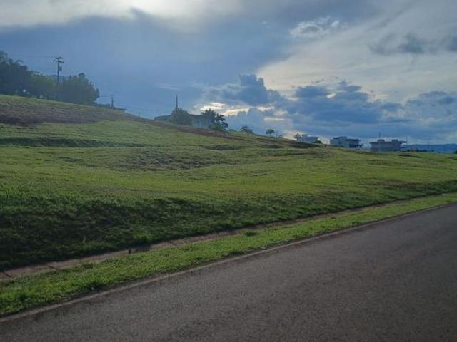 Lote com Vista para o Cuesta com Título do Clube Transferível