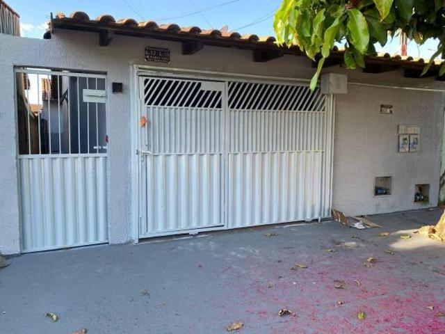 Lote com duas casas no ST. Maria Inês, Apda de Goiânia Casa de Rua com 4 Quarto s por R$ 320000.00