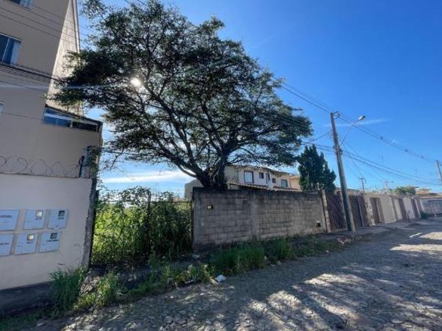 Lote com frente para 2 ruas na Chácara do Quitão