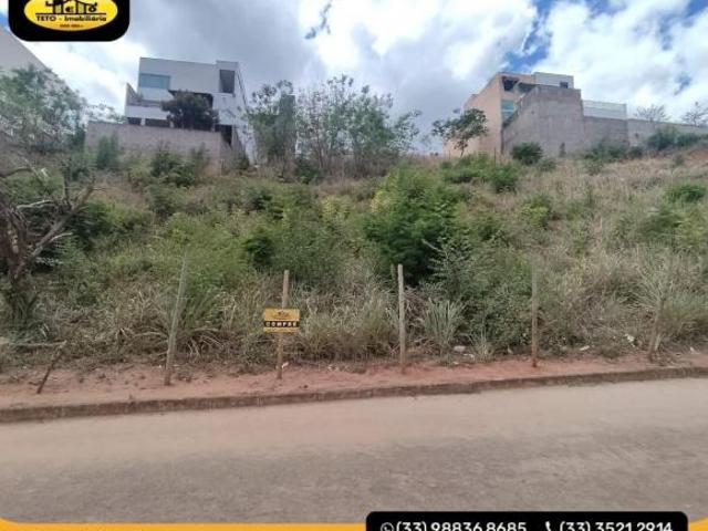 Lote com ótima localização à venda no Laranjeiras