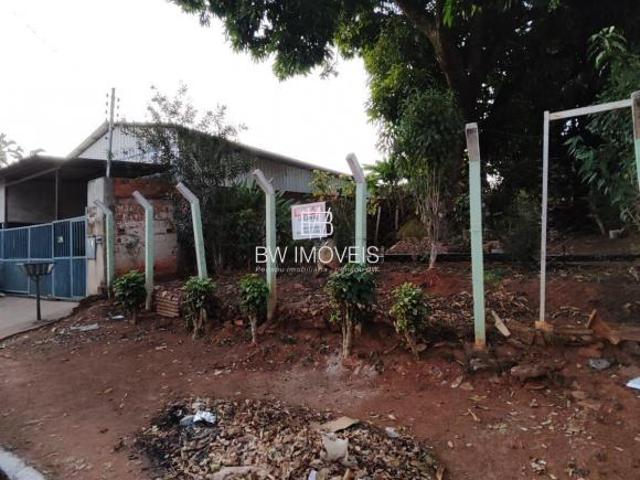 Lote Comercial 489 m2 na Avenida do Santo Hilário