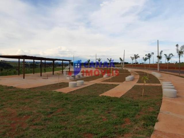 lote comercial 300m² Portal do Vale, financia pela loteadora & CAIXA