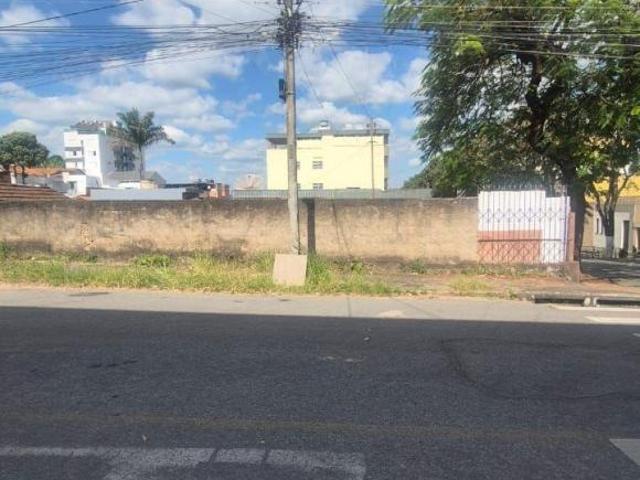 Lote comercial à venda na melhor localização do Bom Pastor