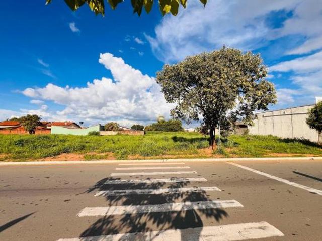 LOTE COMERCIAL NA AVENIDA BRASIL – 407 m² NO JARDIM BURITI SERENO