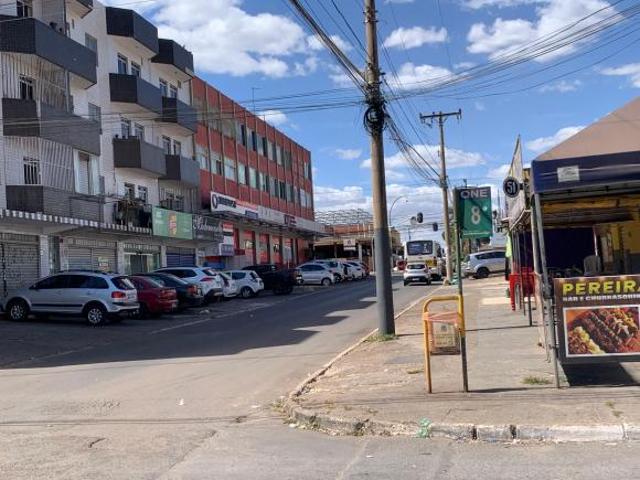 Lote comercial na QNE