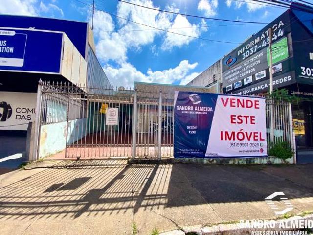 LOTE COMERCIAL QNA 17, CASA DE 4 QUARTOS, TODA NA LAJE