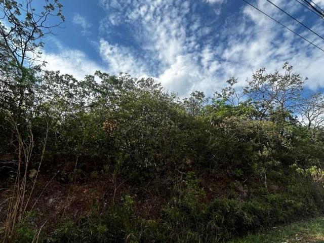 Lote condomínio Santa Mônica aceita troca