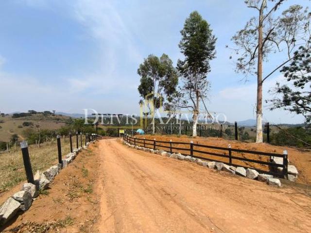Lote de Chácara à venda em Condomínio Fechado