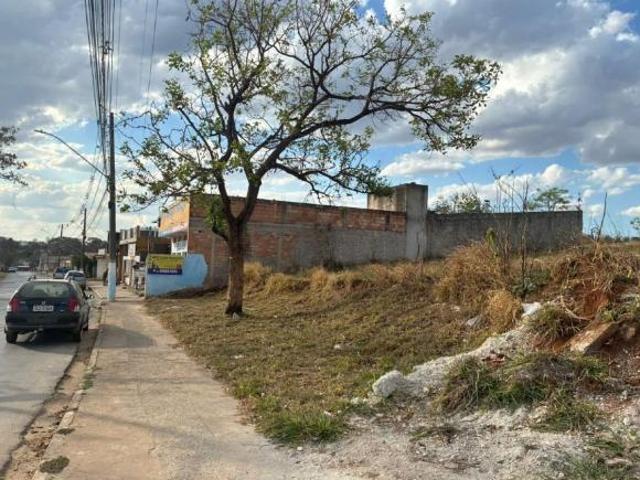 Lote de Esquina 410m² no Bairro Cruzeiro – Perfeito para Morar ou Investir