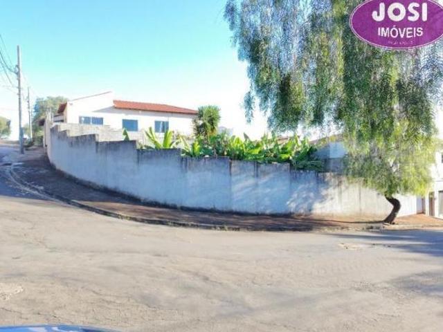 Lote de Esquina com 307m² no São Lucas em Alfenas/MG