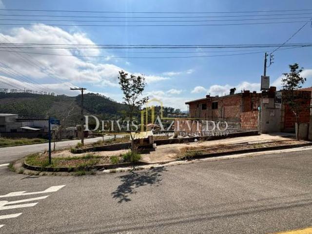Lote de Esquina à venda