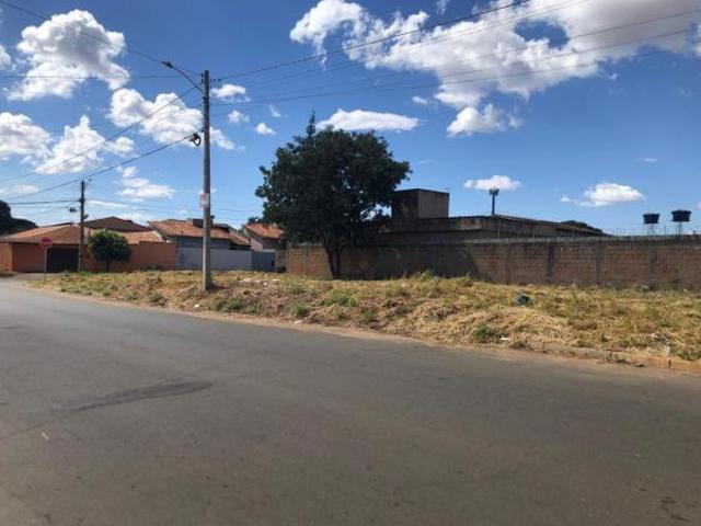 LOTE DE ESQUINA JARDIM BOA ESPERANÇA Aparecida de Goiânia