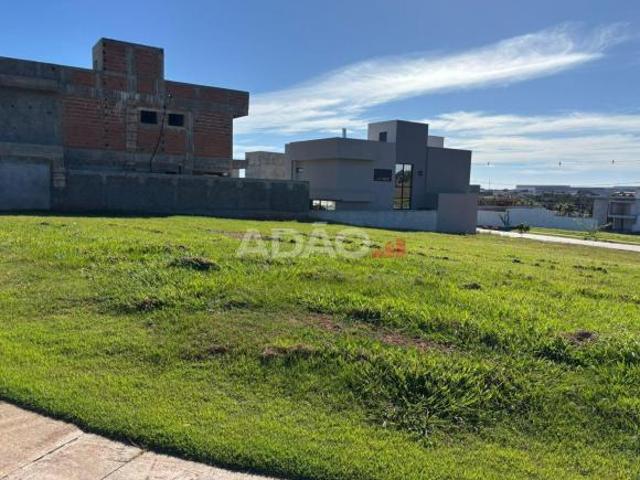 Lote de Esquina | Parqueville Quaresmeira Lote à Venda, 629.89 por R$ 651000.00 no setor Parqville