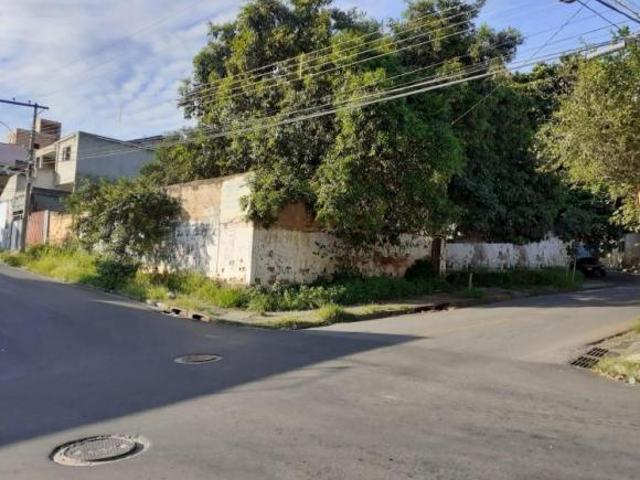 LOTE DE ESQUINA PROXIMO A AV. VILARINHO