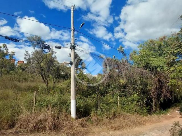 LOTE DE 1.000 m² EM LAGOA SANTA – LOCALIZAÇÃO PRIVILEGIADA E EXCELENTE TOPOGRAFIA!