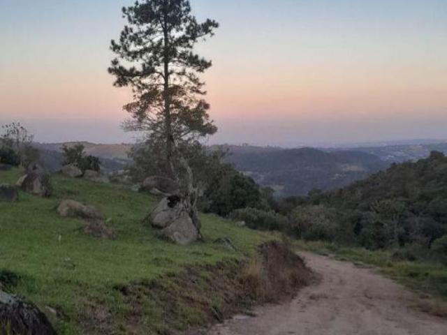 Lote de 1.010M² em São Roque, apenas 10min da rota do vinho com vista espetacular