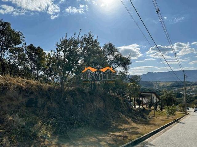 Lote de 1.046m² com fundo P/ área de APP