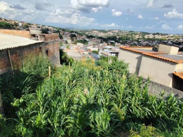 Lote de 225m² a Venda no Bairro Dom Pedro I