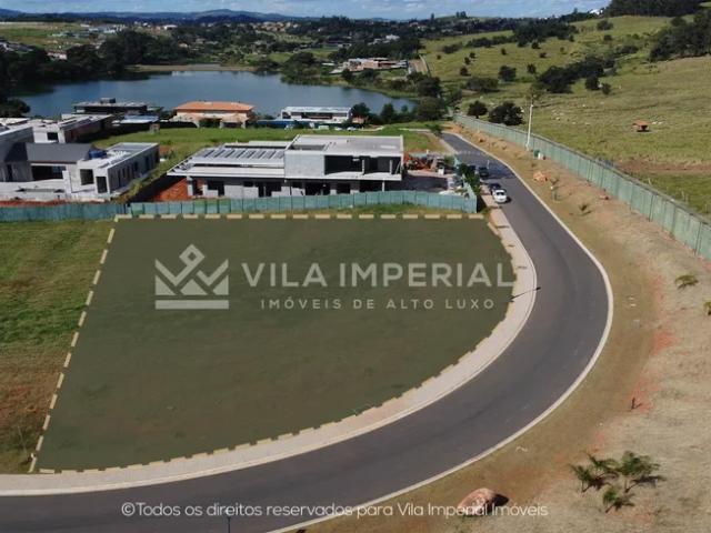 Lote de 2376 metros quadrados de área útil à venda na Fazenda da Grama!