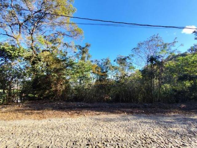 Lote de 2.000m² a Venda no Condomínio Tiradentes São José da Lapa