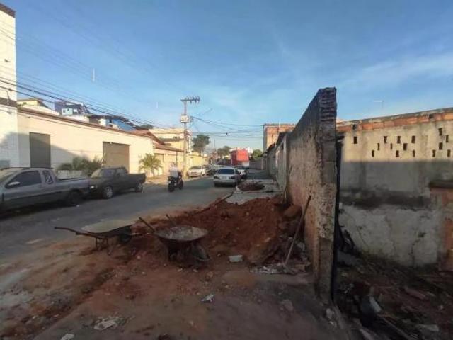 Lote de 360m² em declive no Novo Riacho, região do Eldorado
