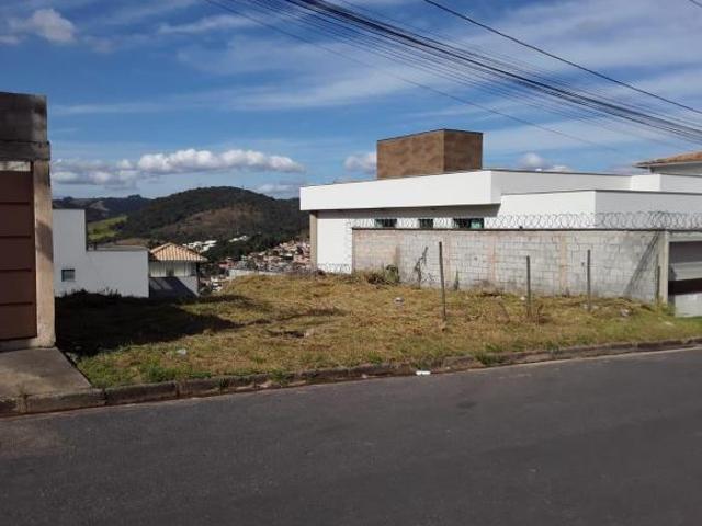 Lote de 391,20m², localizado na Rua Violeta, bairro Dona Luizinha, Itabirito/MG