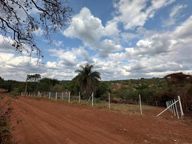 Lote de 300m² proximo às lagoas de Mateus Leme