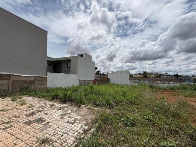 Lote de 327 m², Arniqueiras, condomínio novo, ao lado do ParkWay