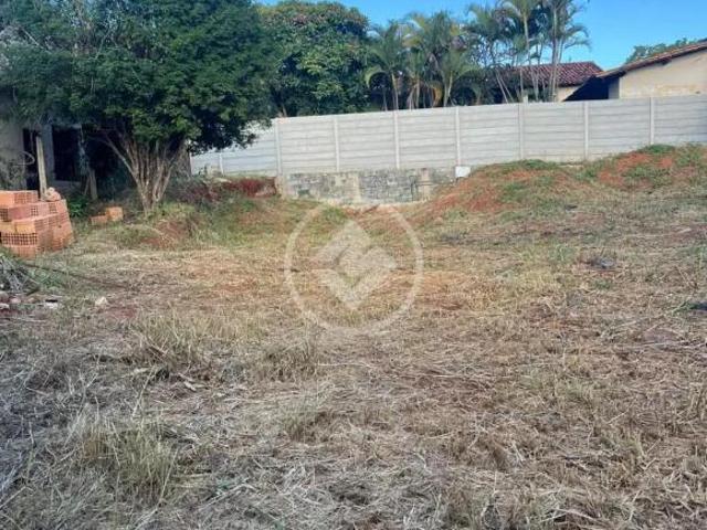 Lote de 440 m2 a venda no Bairro Joá