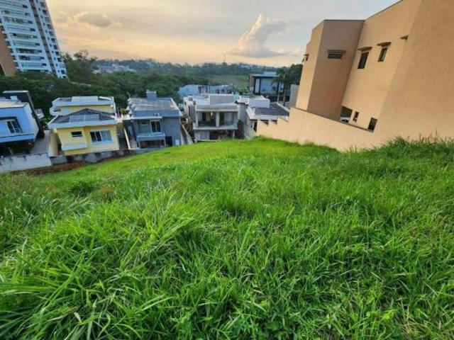 LOTE DE 458 M² A VENDA NO CONDOMINIO ARUJA VILLE 2