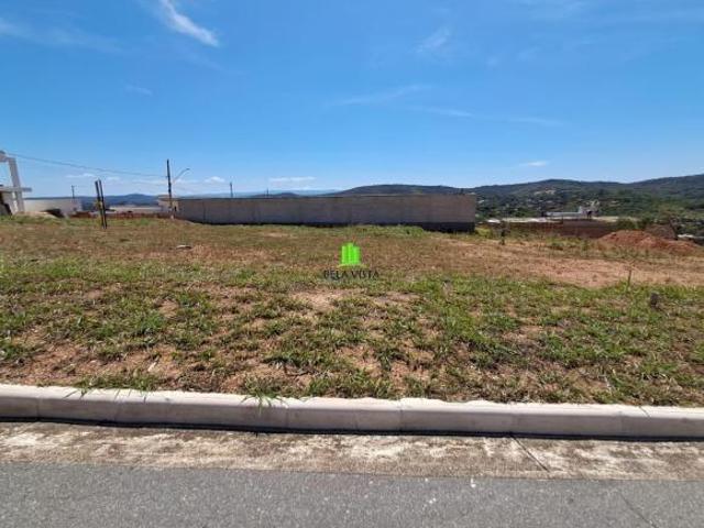 Lote de 403,00 m² em Condomínio Fechado