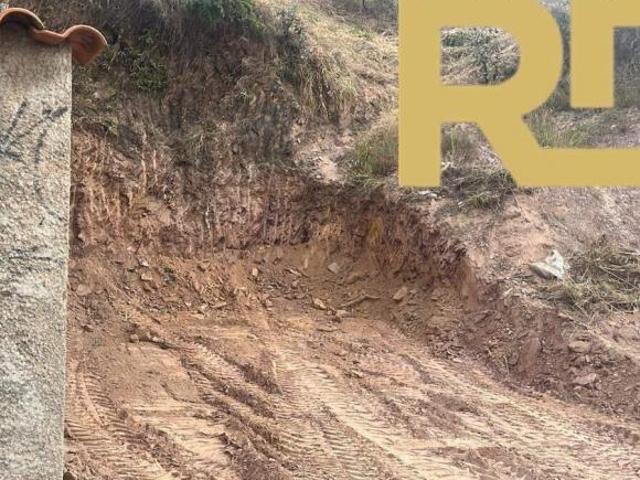Lote de 500 metros à venda no Pirineus