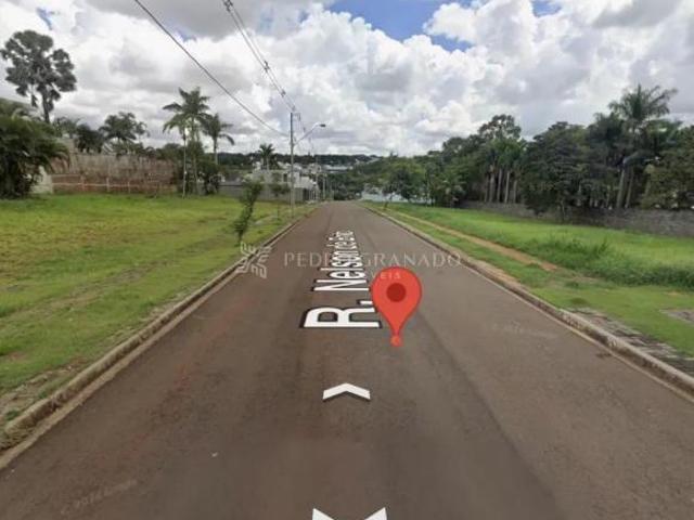 Lote excelente de 300 metros em bairro nobre