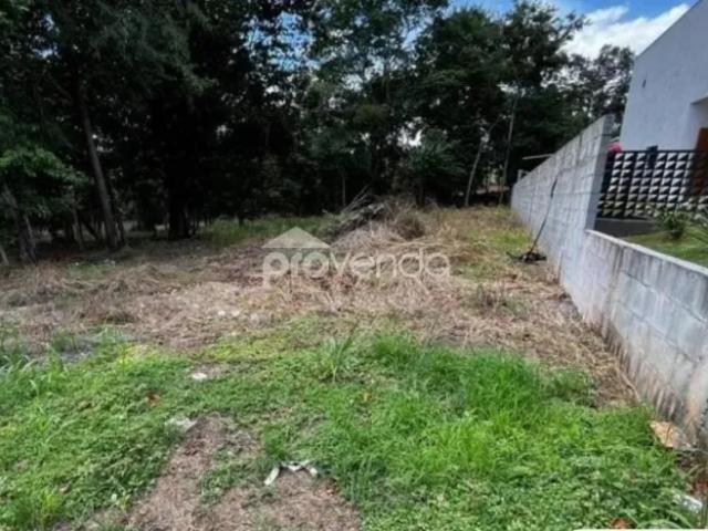 Lote exclusivo 1.395m² condomínio villa verde