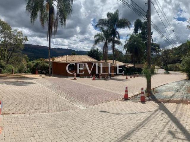 Lote Exclusivo à Venda no Condomínio Pasárgada