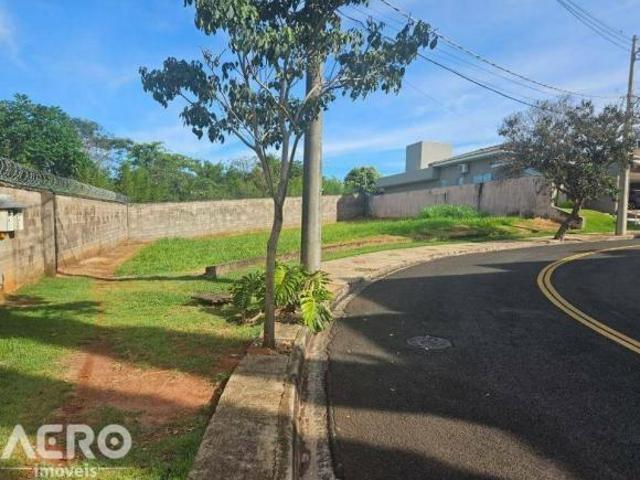 Lote Exclusivo de 597m² no Spazio Verde – Zona Sul: Lazer Completo e Aceita Permuta