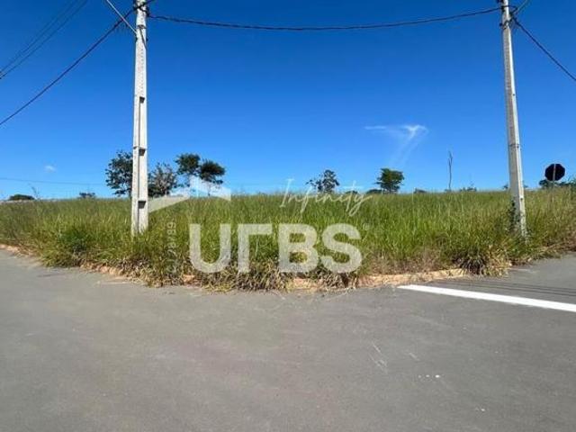 Lote Exclusivo de 1.355,88m² no Villa Toscana