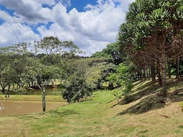 LOTE EM CONDOMINIO COUNTRY CLUB