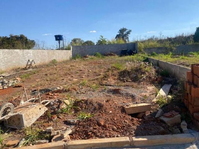 LOTE EM CONDOMÍNIO COM IPTU BLOQUETADO EXCELENTE LOTE COM 380m2 BEM LOCALIZADO!