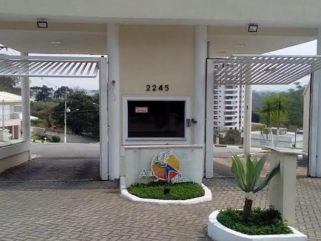 Lote em condomínio de alto padrão em Arujá